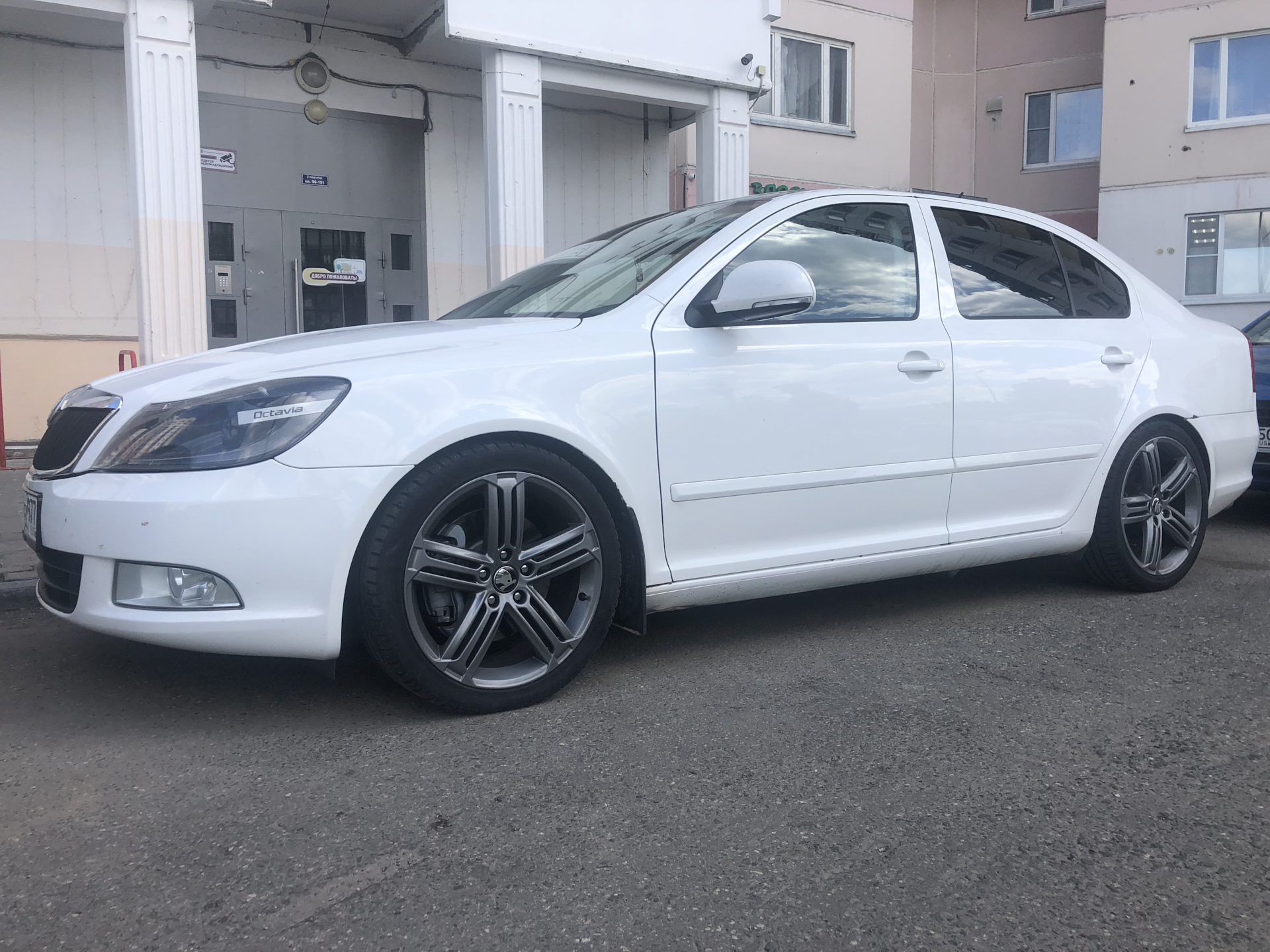 Talladega R18 Skoda A5 — Skoda Octavia A5 Mk2, 1,8 л, 2011 года ...