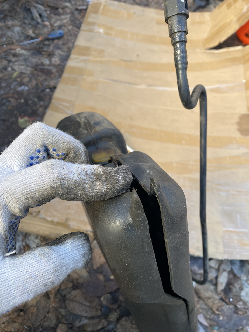 #️⃣4️⃣5️⃣ Абсорбер и расширительный бачок топливного бака. — BMW 5 ...