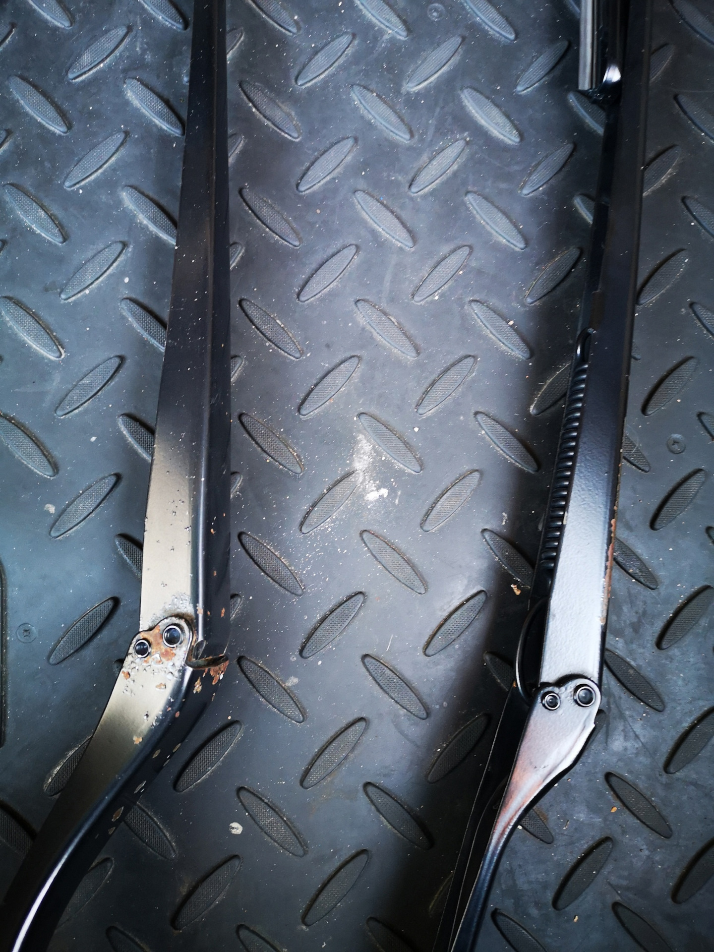 Замена дворников и передних поводков — BMW X5 (E53), 3 л, 2003 года ...