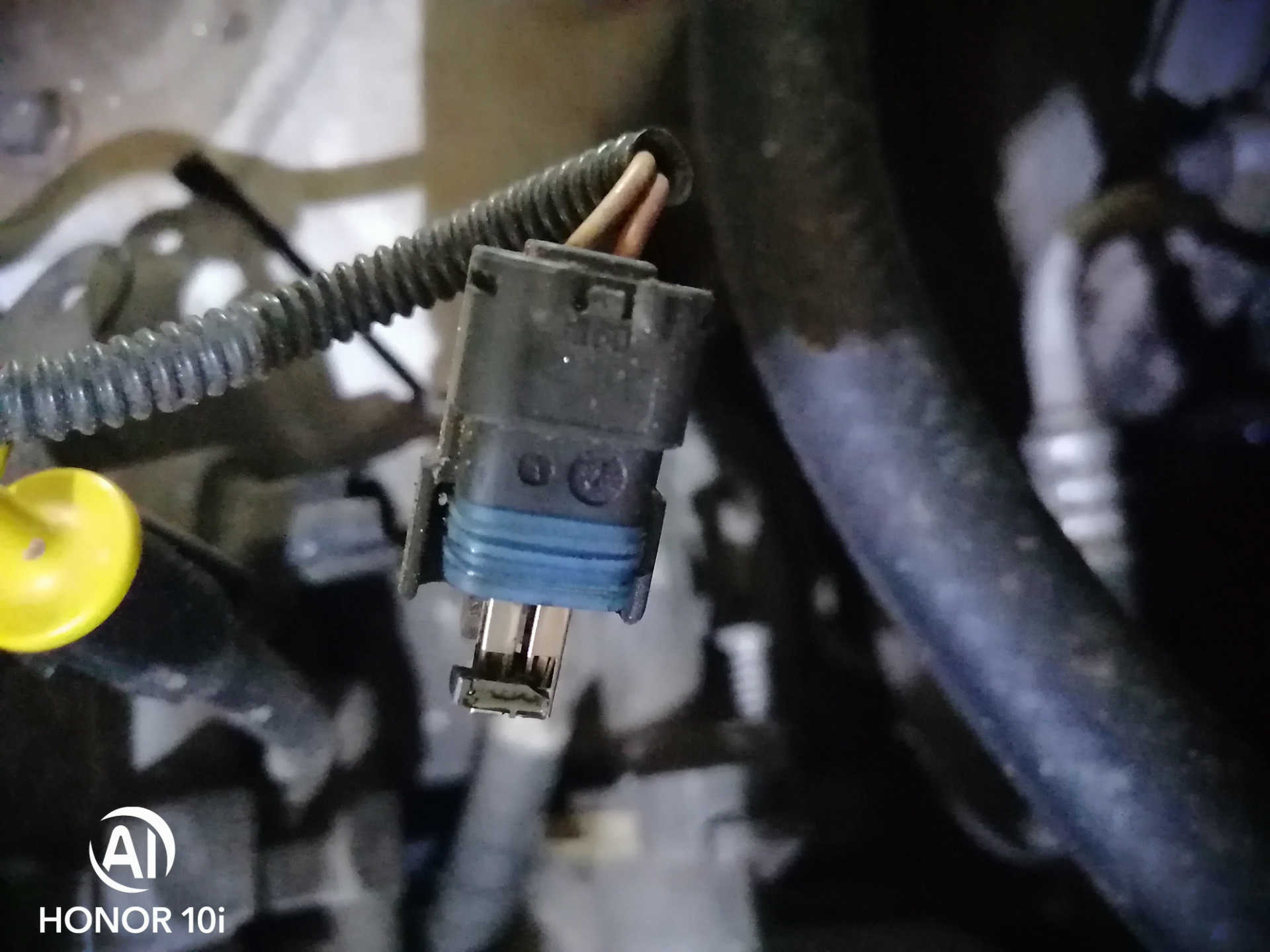 Замена фишки и клапана выпускного распредвала — Peugeot 308 (1G), 1,6 л ...