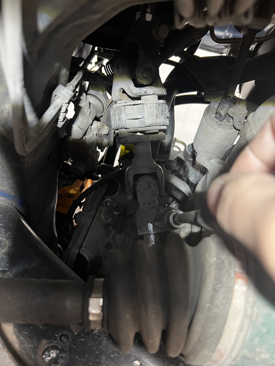 Крестовина рулевого карданчика — Subaru Impreza (GD/GG), 2 л, 2006 года ...