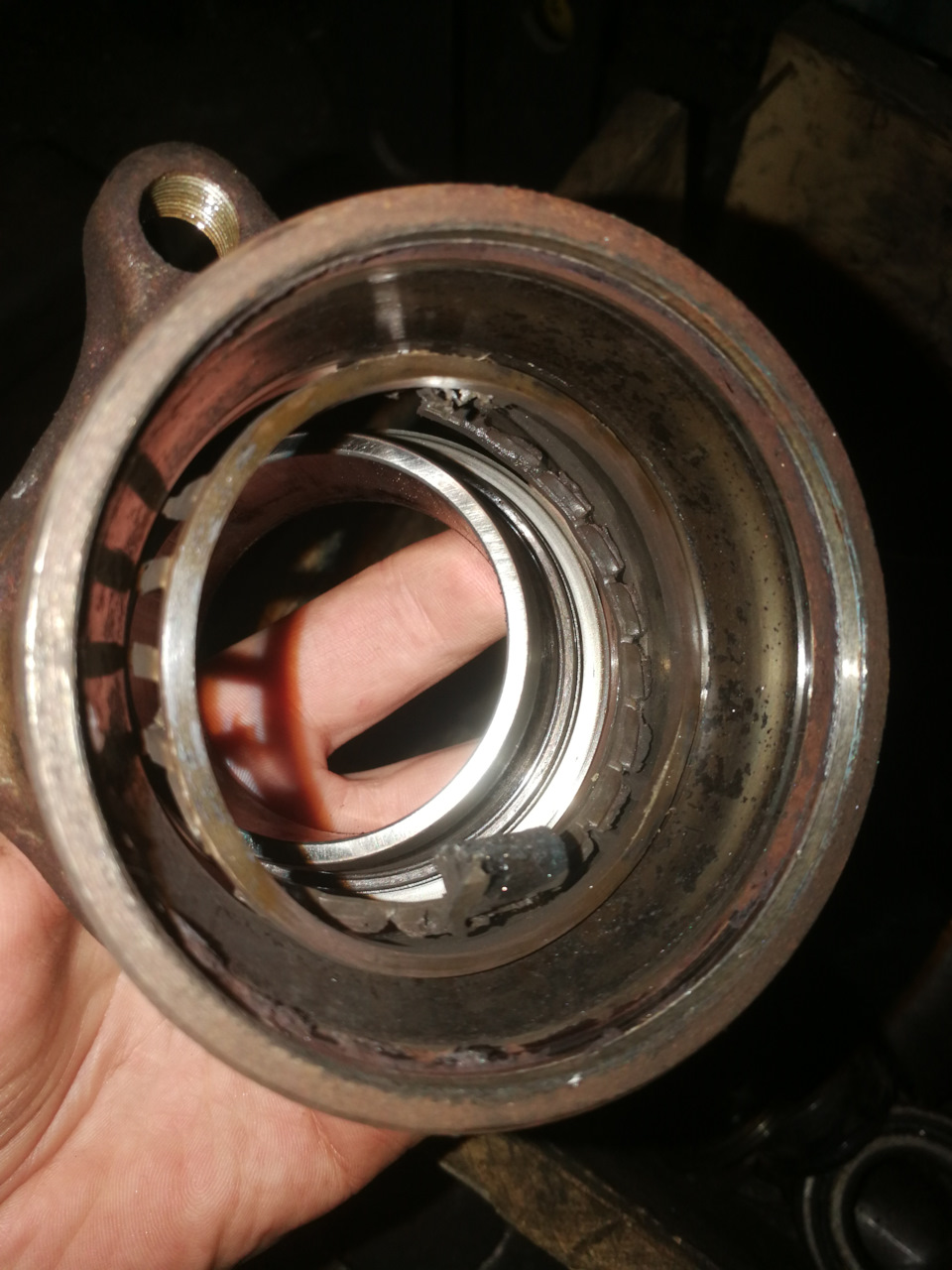 Подшибник задней ступицы. В хлам… — Infiniti FX (1G), 3,5 л, 2003 года ...