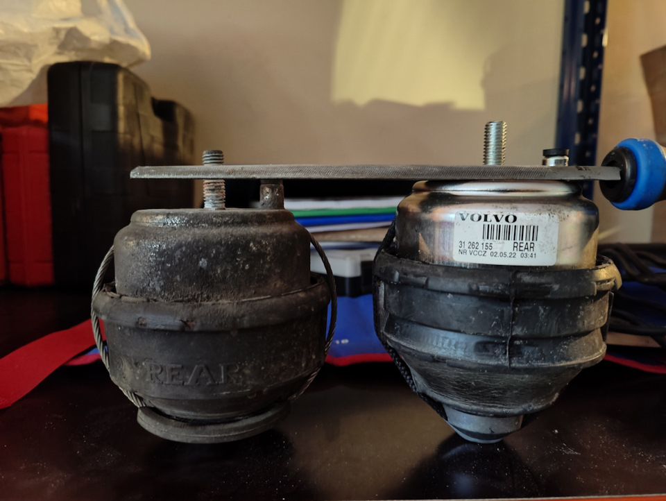 Замена задней подушки. — Volvo XC70 II, 2,4 л, 2007 года | запчасти ...