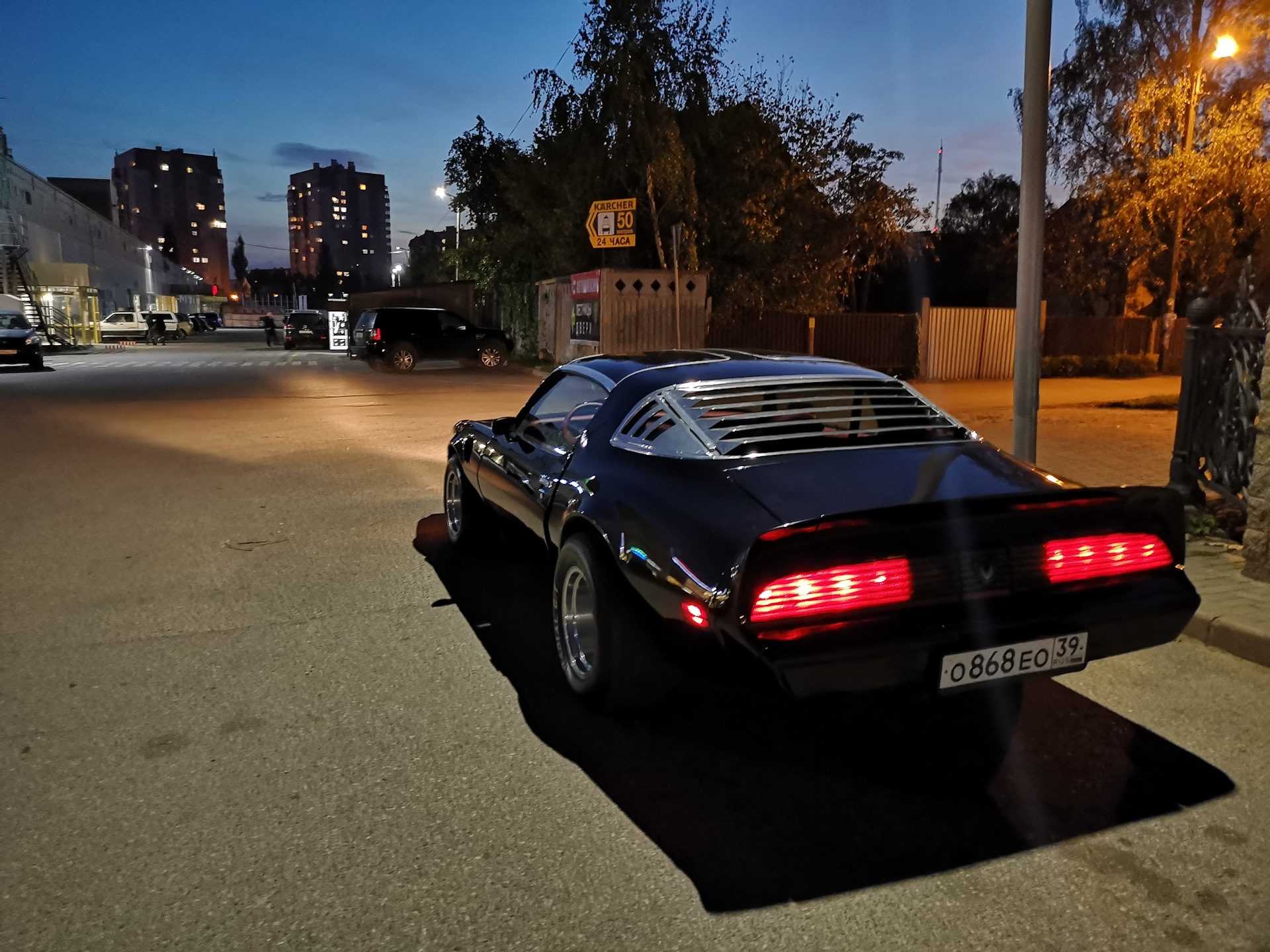 Фаерберд немного поучаствовал в съёмках — Pontiac Firebird (2G), 6,6 л ...