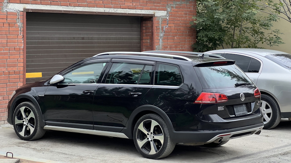 Volkswagen Golf Alltrack (Mk7) 1.8 бензиновый 2016 | на DRIVE2