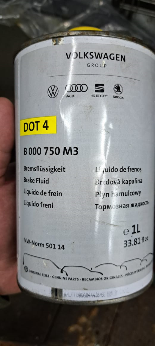 B000750M3 Жидкость тормозная 1L DOT4 / VAG | Запчасти на DRIVE2