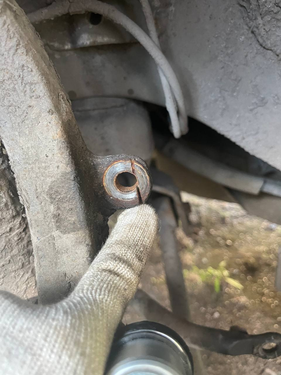 Замена задних стоек амортизаторов и опорного подшипника Шевроле Эпика ...