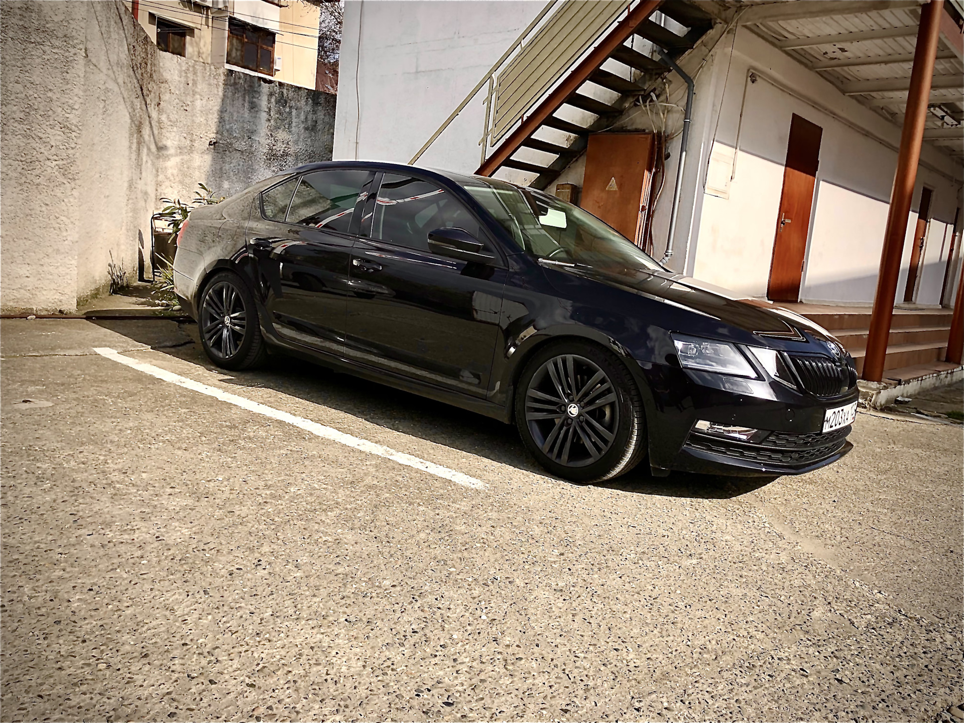 Trinity r18 — Skoda Octavia A7 Mk3, 1,8 л, 2019 года | колёсные диски ...