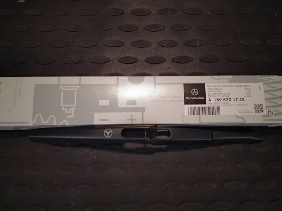 A1698201745 Щетка стеклоочистителя пятой двери. Mercedes | Запчасти на ...