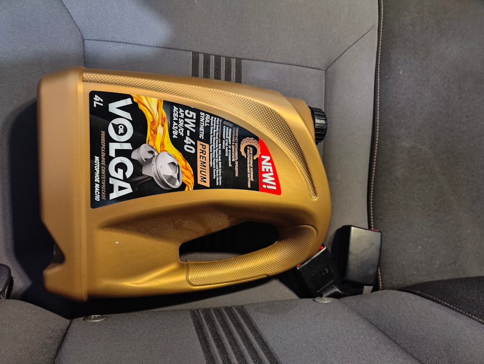 Замена масла. Volga OIL Premium 5W-40 — Volkswagen Polo Sedan, 1,6 л ...