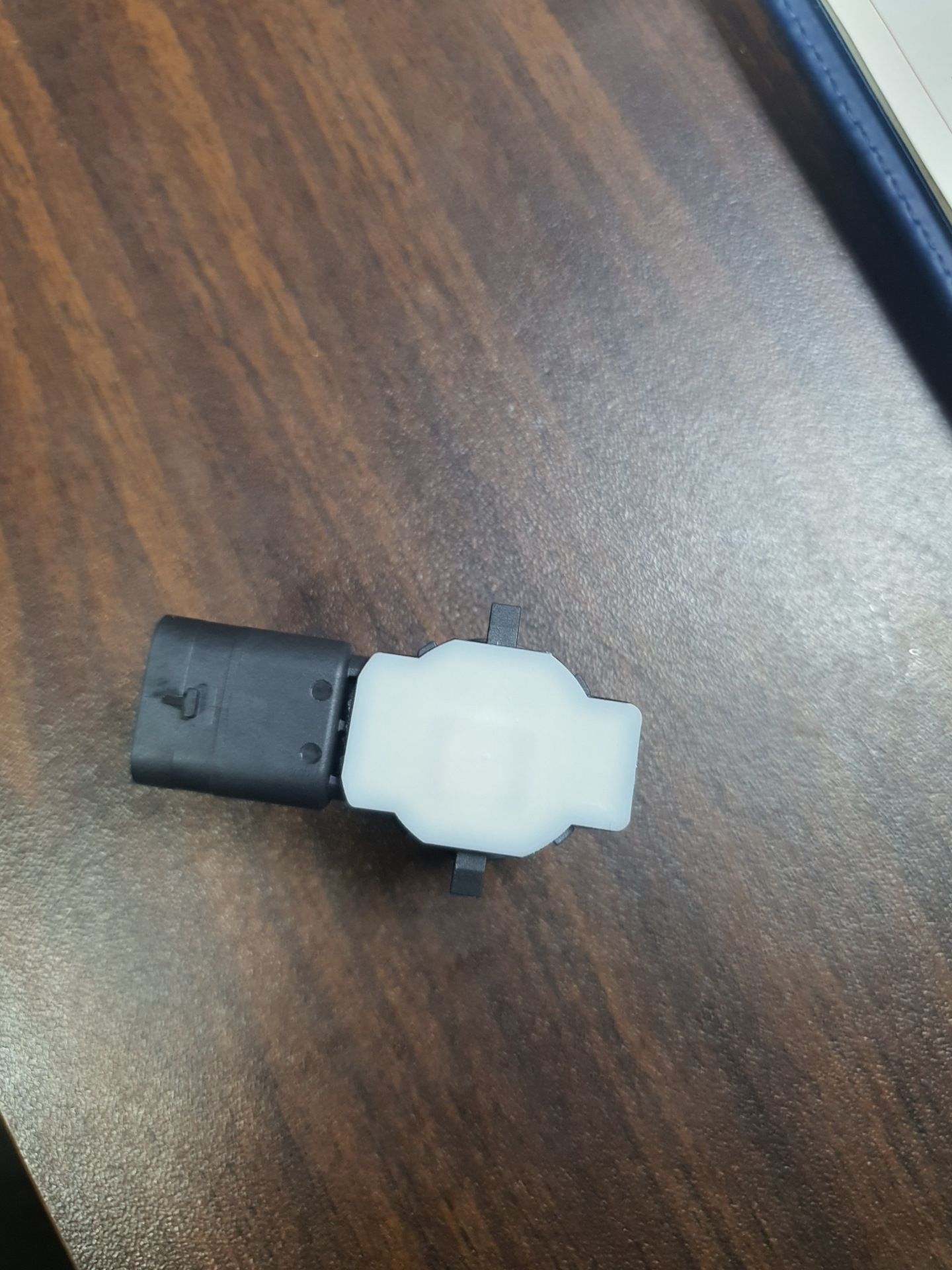 Замена датчика парковки — Volvo XC40, 2 л, 2018 года | визит на сервис ...