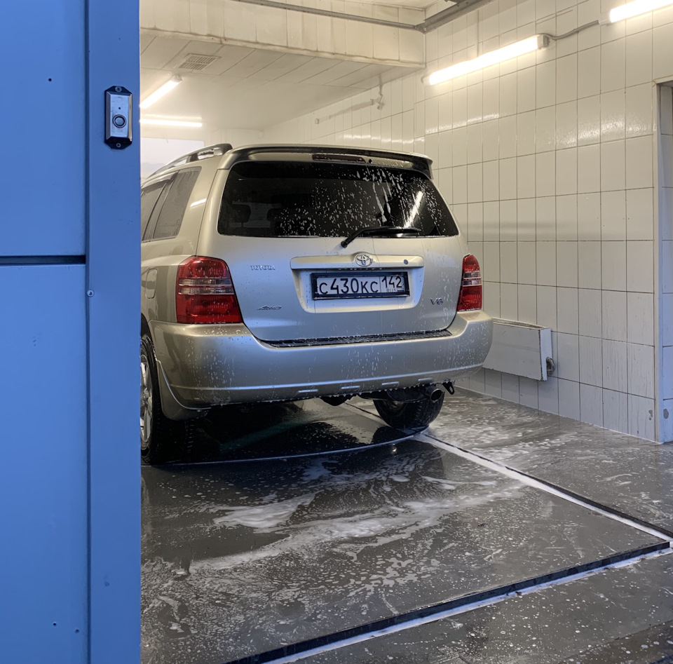 Визит на автомойку. — Toyota Highlander (XU20), 3 л, 2001 года | мойка ...