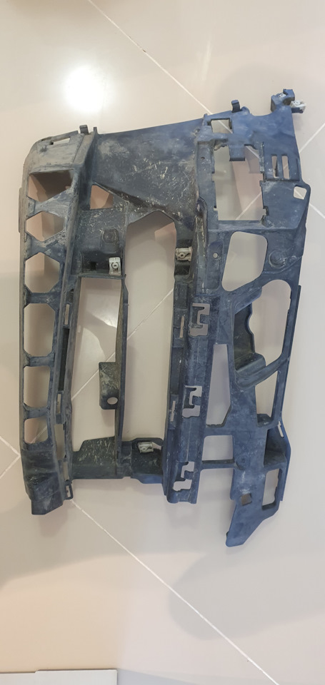 Кронштейн птф решетки g30 на BMW 5 series (G30), BMW 5 series Touring ...