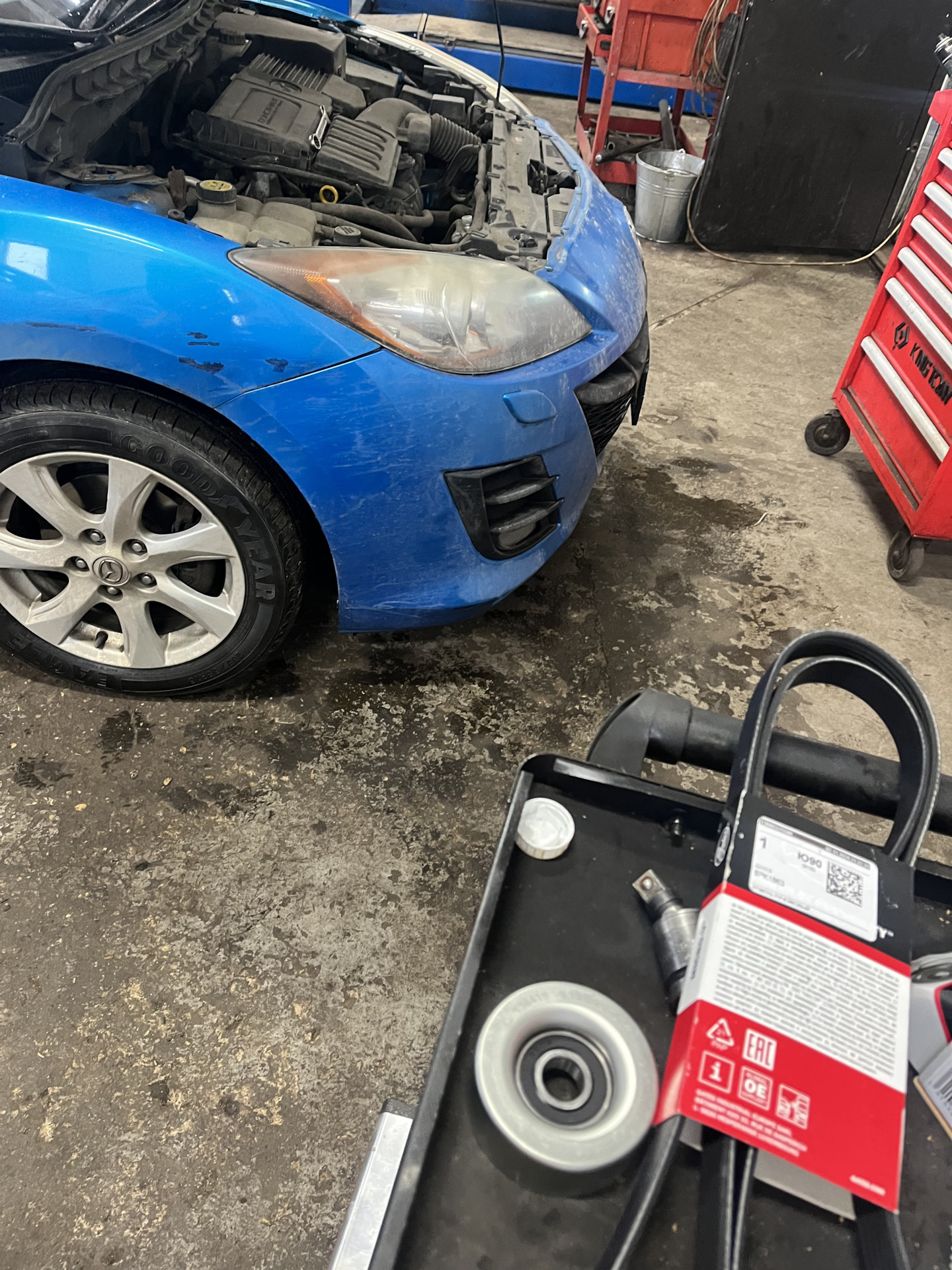 Замена приводного ремня и ролика — Mazda 3 (2G) BL, 2011 года | визит ...