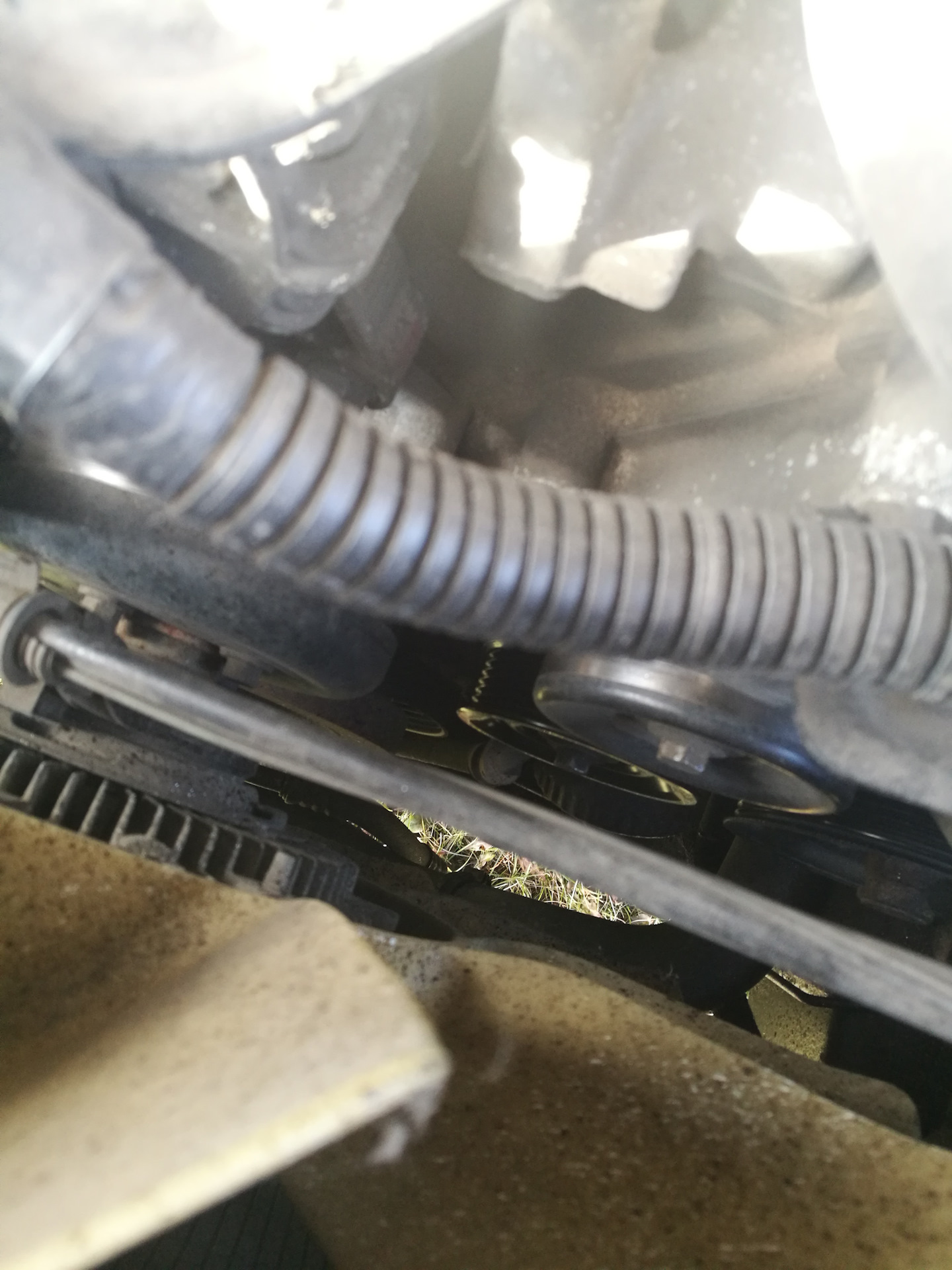 Обводной ролик Ford Explorer 4.6., Часть 2, Hyundai = Ford — Ford ...