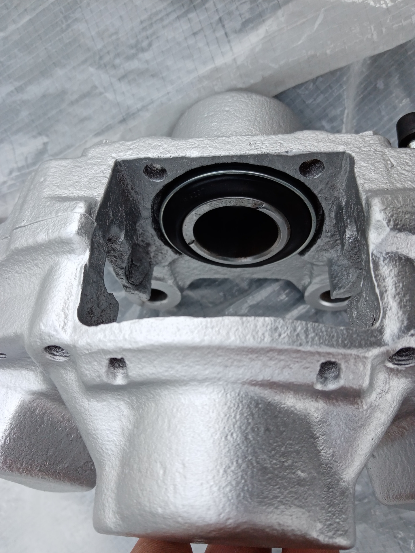 Зачистка, сборка и покраска задних суппортов ч.2 — Opel Omega B, 2 л, 1996 года | своими руками ...