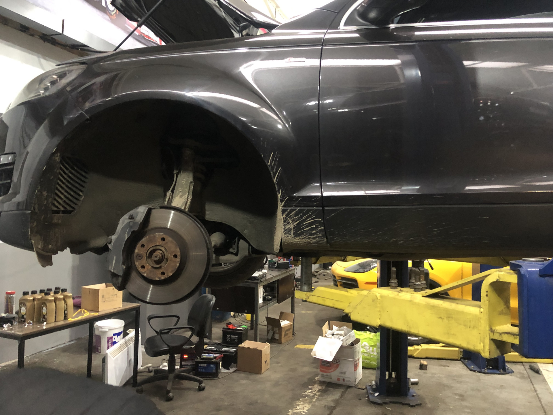 ЗАМЕНА ЛЕВОГО ПОДШИПНИКА СТУПИЦЫ ПЕРЕД — Audi Q7 (1G), 3 л, 2006 года ...