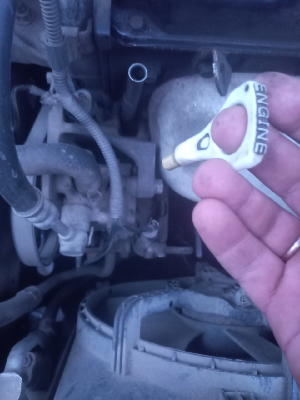 Щуп. (Мелочь, а не приятно) — Mitsubishi Lancer IX, 1,6 л, 2006 года ...