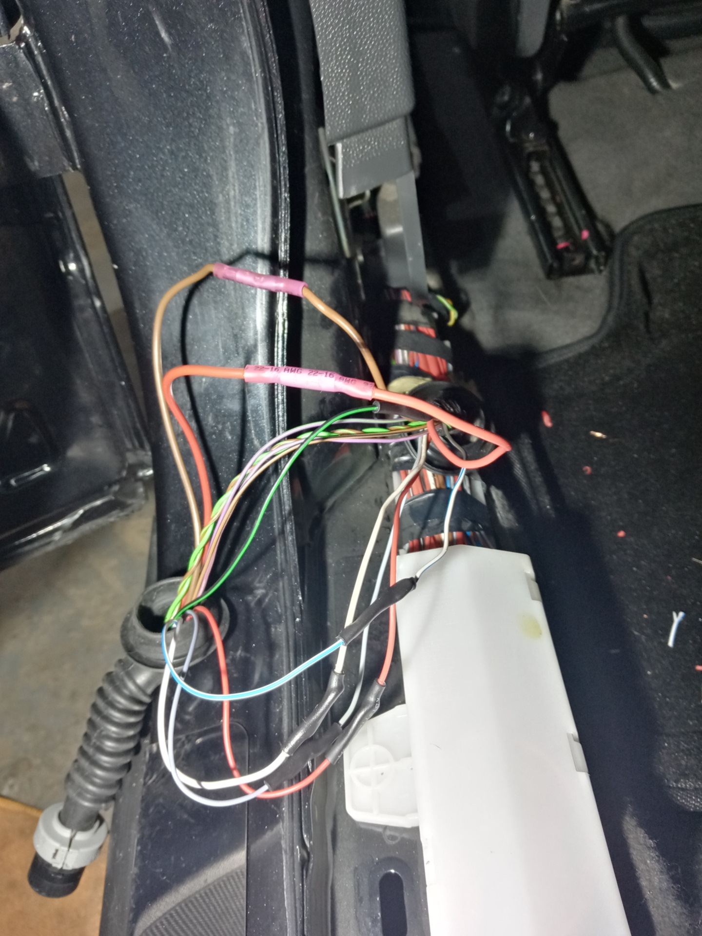 Ремонт проводки задней левой двери. — Opel Astra H, 1,6 л, 2012 года ...