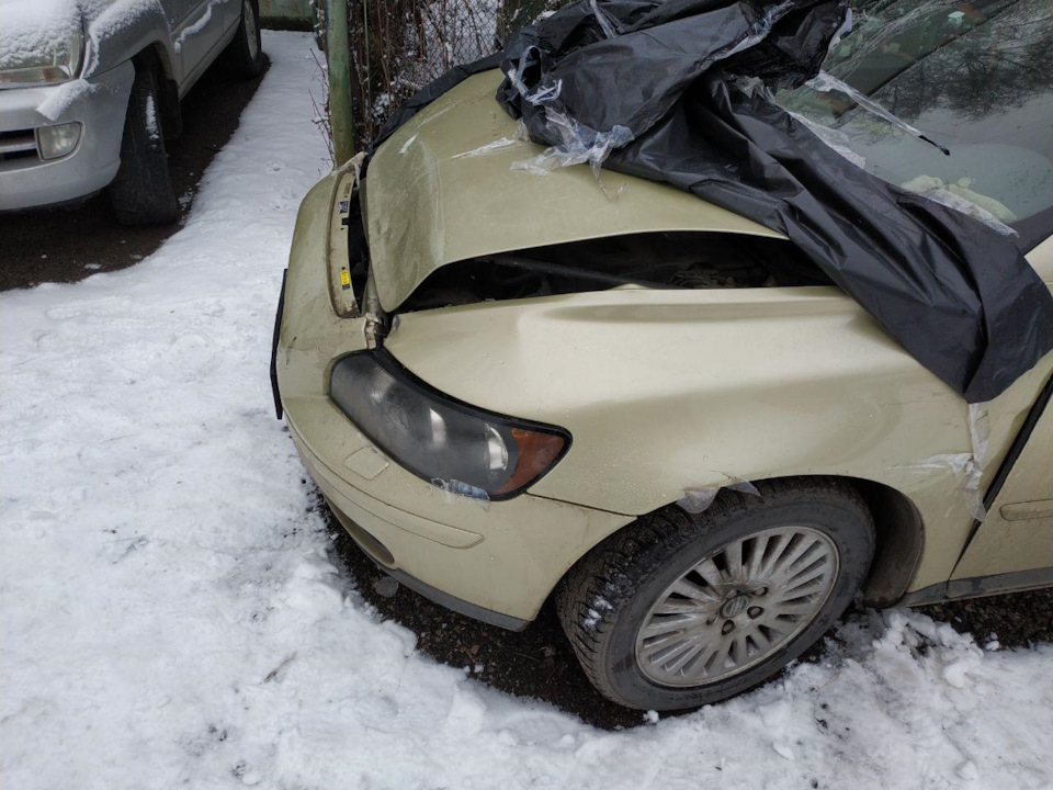 Догнал ренжа — Volvo S40 (2G), 2,4 л, 2006 года | ДТП | DRIVE2