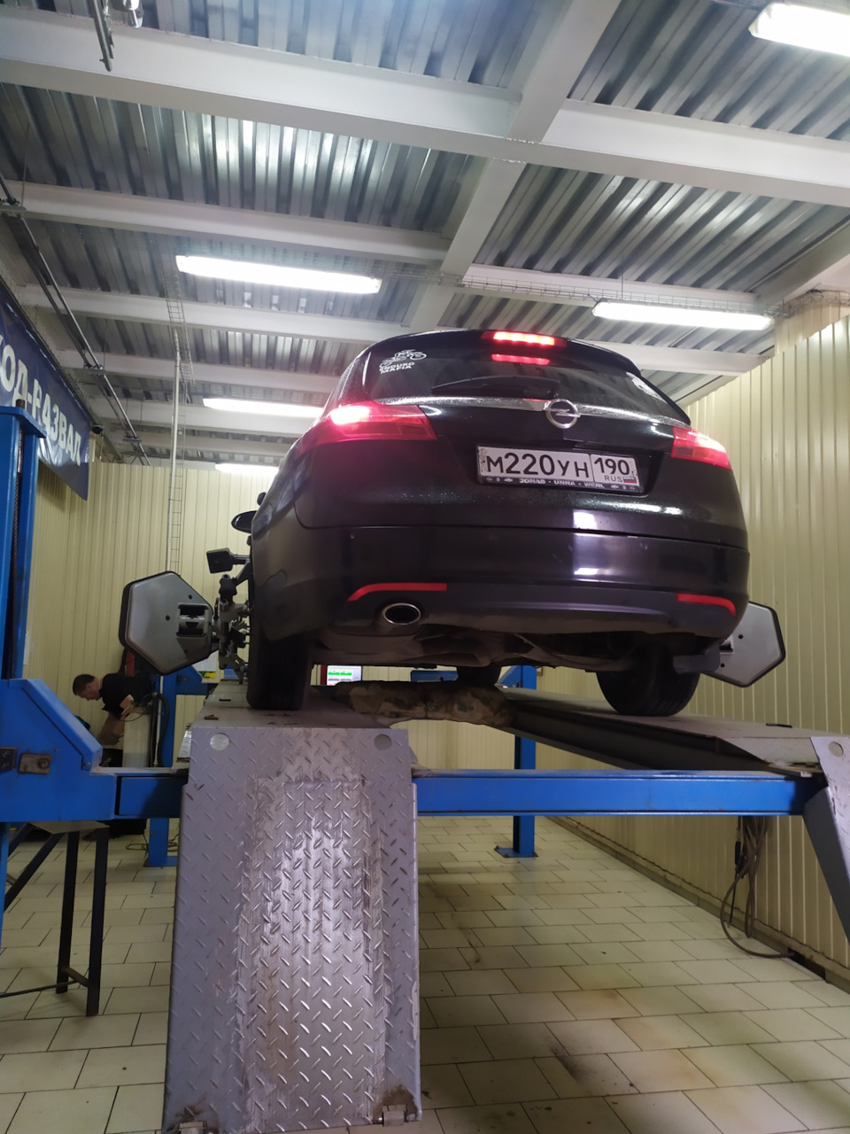 Замена задних пружин Opel insignia sport tourer — Opel Insignia Sports ...