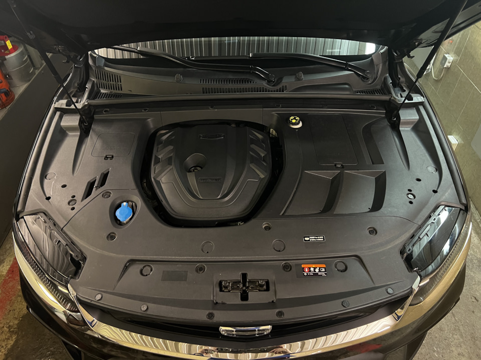 Замена воздушного фильтра, свечей и прочих рассадников перед плановым ...