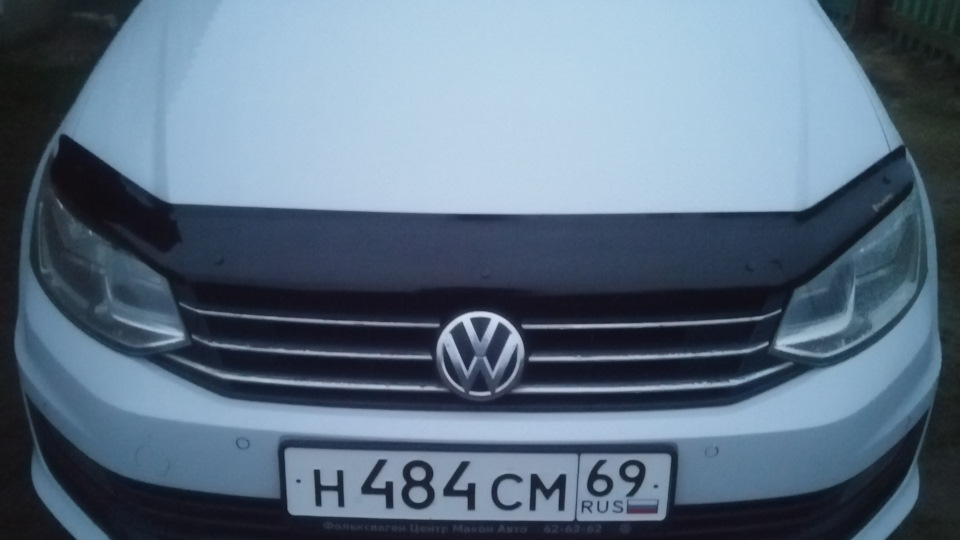 Ближний свет и автостеклоподьемники — Volkswagen Polo Sedan, 1,6 л ...