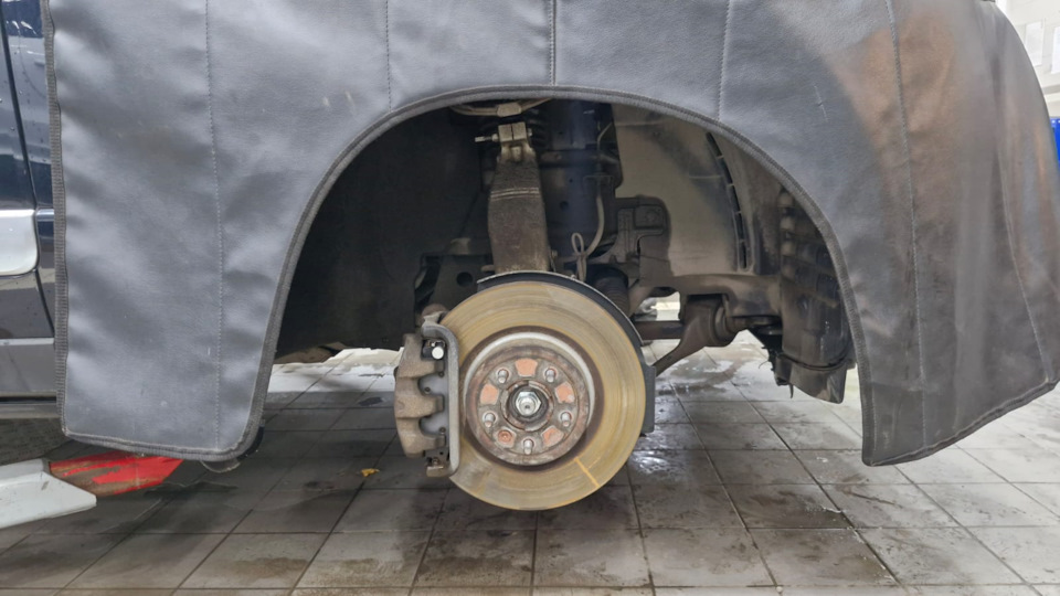 Замена передних суппортов на 4-х поршневые "BREMBO" — Land Rover Range ...