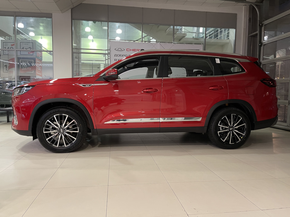 Зашел в салон Chery — Infiniti FX (2G), 3,7 л, 2012 года | фотография ...