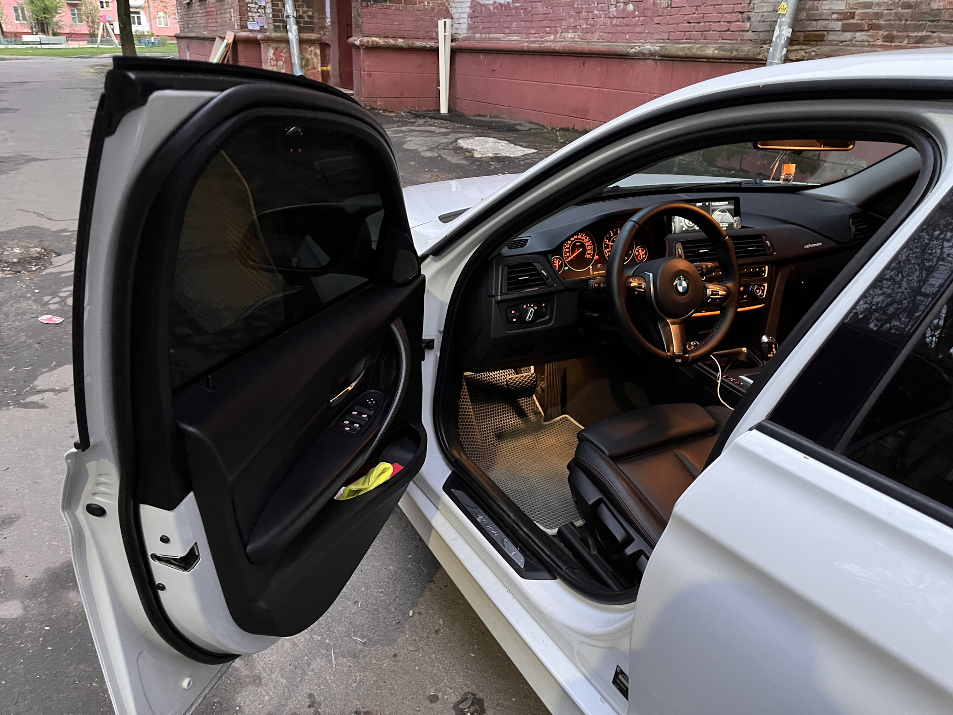 Первое действие после постановки на учет — BMW 3 series (F30), 2 л, 2013 года | плановое ТО | DRIVE2