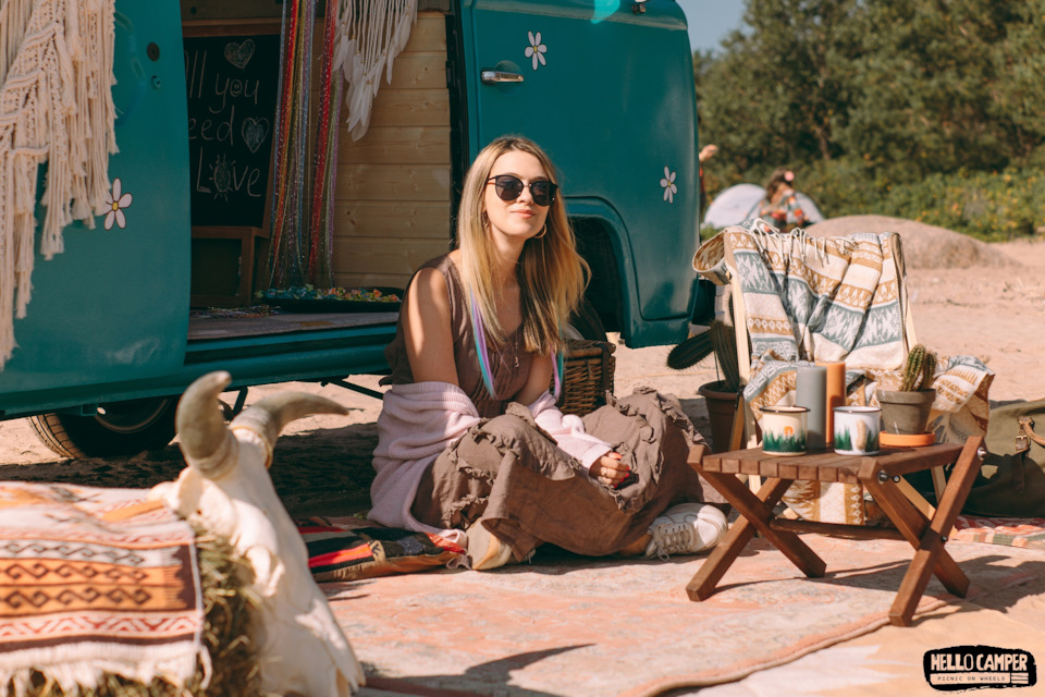 Красотки фестиваля авто путешественников Hello Camper. — Сообщество «Girls & Cars» на DRIVE2