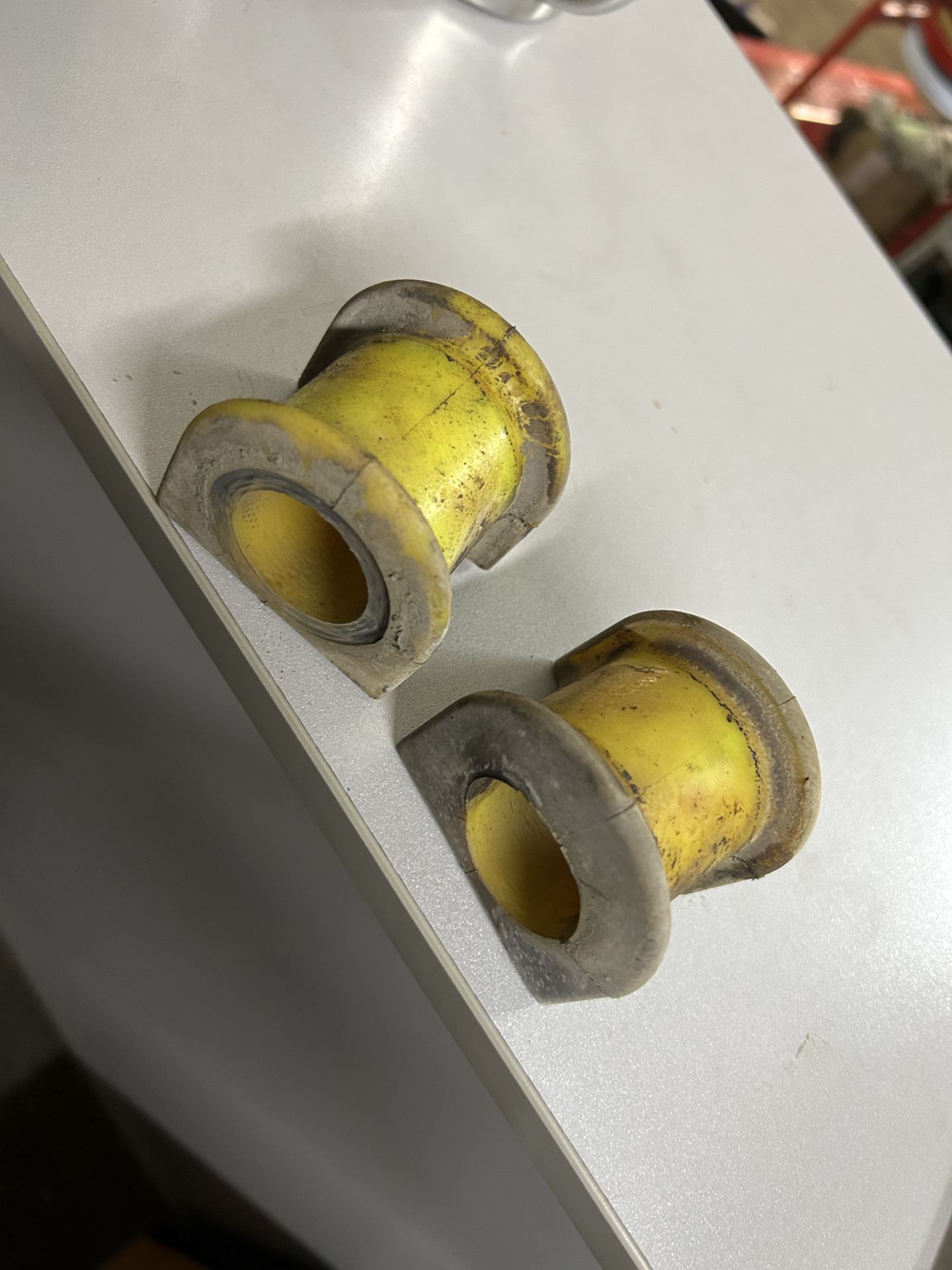 Замена передних втулок стабилизатора — Toyota Land Cruiser Prado 150 ...