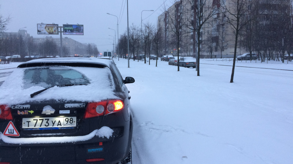 Замена колодок и пружинок стояночного тормоза — Chevrolet Lacetti 5D, 1 ...