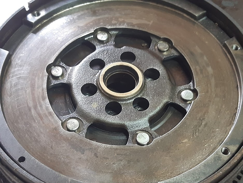 Сцепление двухмассовое, маховик. — Audi A4 (B5), 1,8 л, 2000 года ...