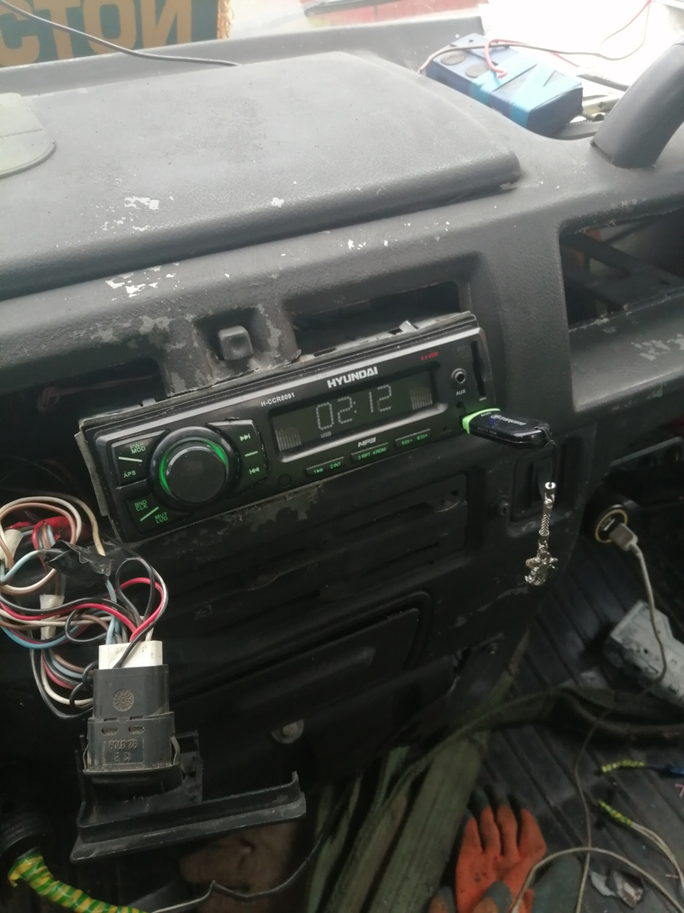 Перенос магнитолы — ГАЗ Газель, 2,3 л, 2002 года | просто так | DRIVE2