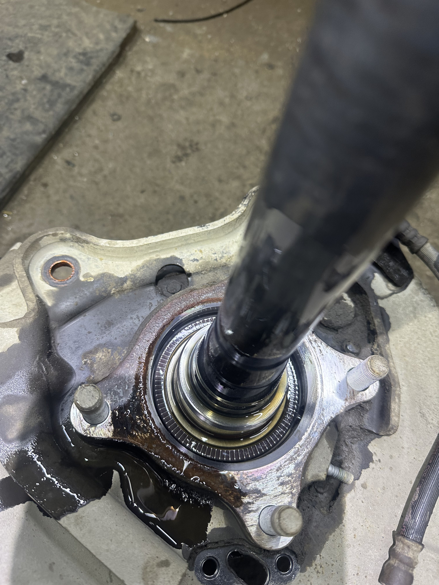 Cальник полуоси — Toyota Land Cruiser Prado 150-series, 3 л, 2012 года ...