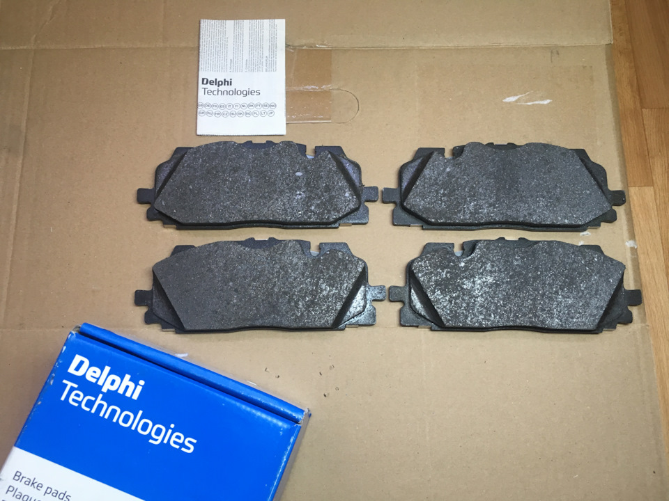 Передние тормозные колодки Audi Q7 4M Q8 Touareg 3 CR7 на Audi Q5 (2G ...