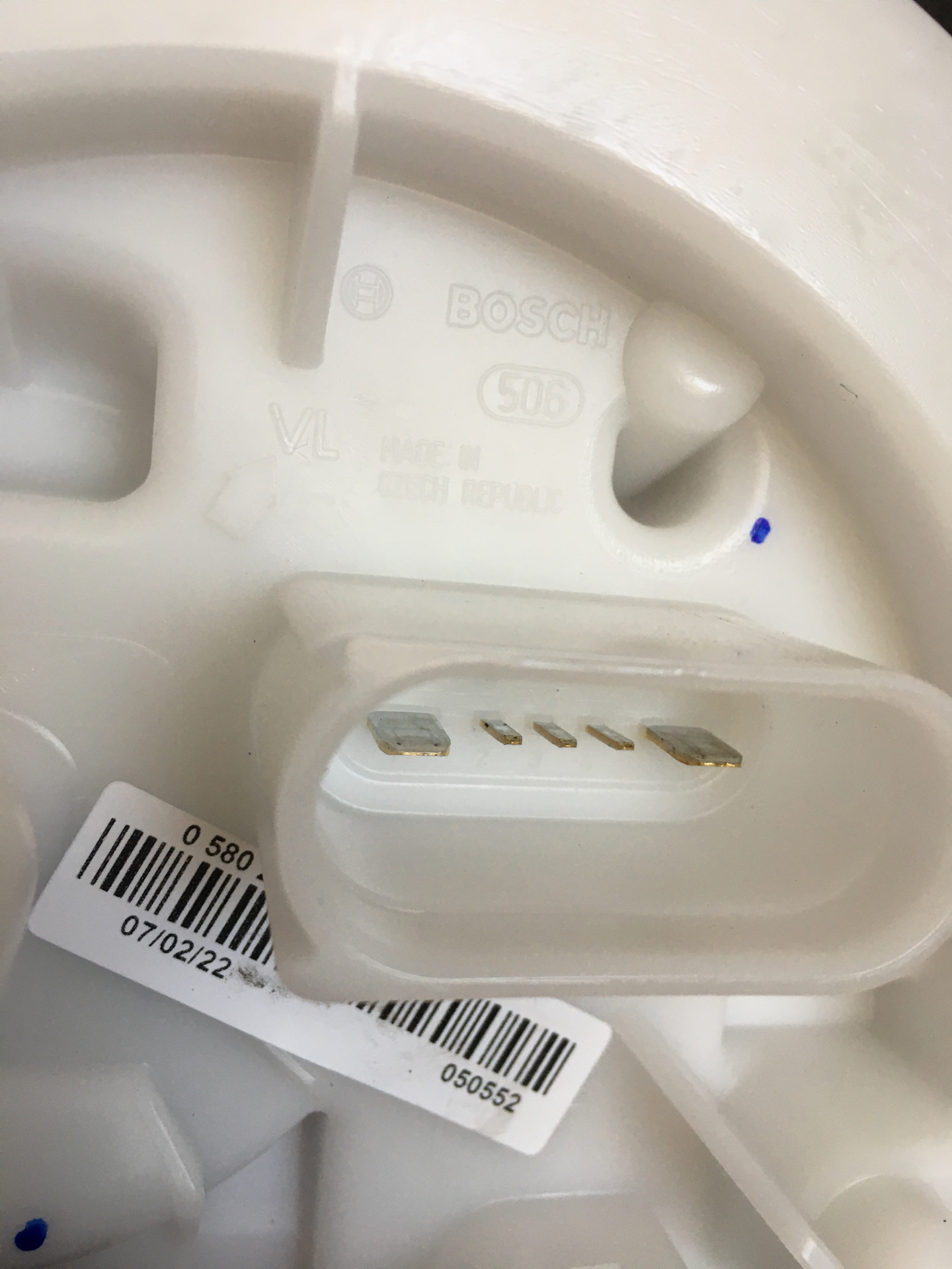 Замена бензонасоса / прокладки верхней крышки грм — Audi A4 (B8), 1,8 л ...