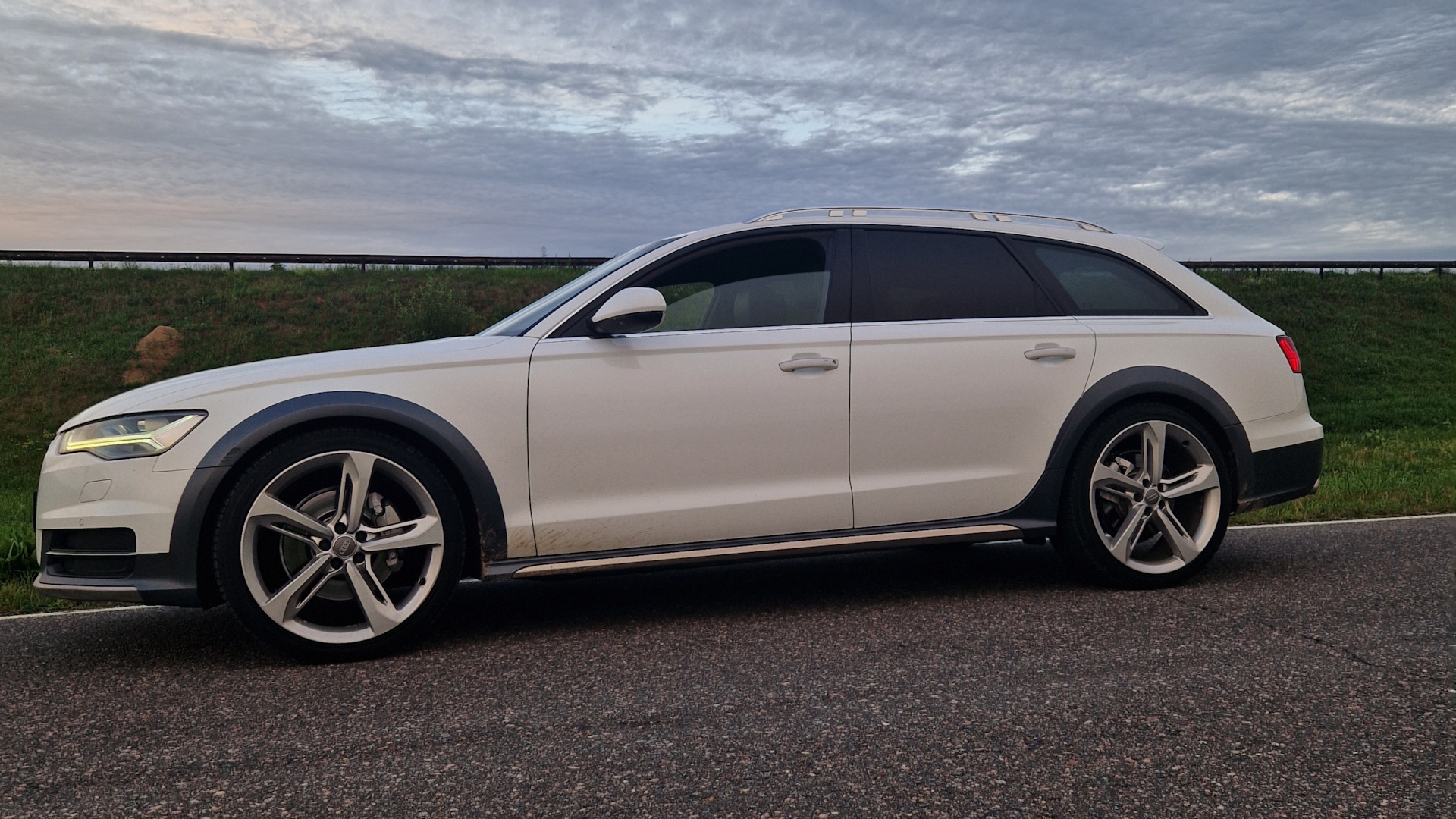 Audi Allroad (C7) 3.0 дизельный 2015 | на R21 на DRIVE2