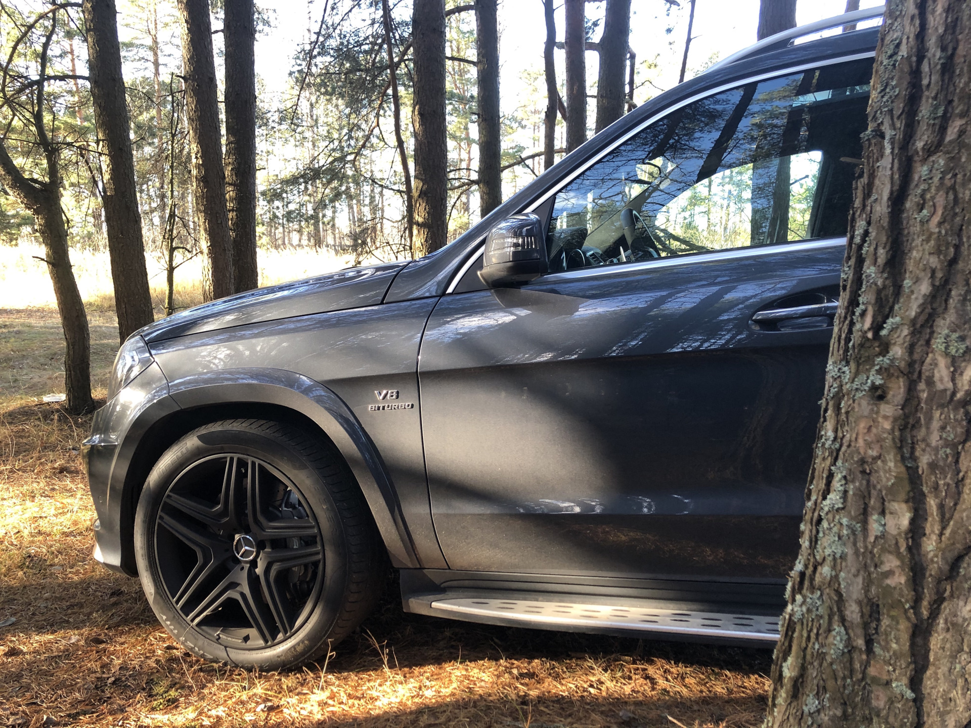 6. Немного AMG аксессуаров — Mercedes-Benz GL 63 AMG, 5,5 л, 2013 года ...