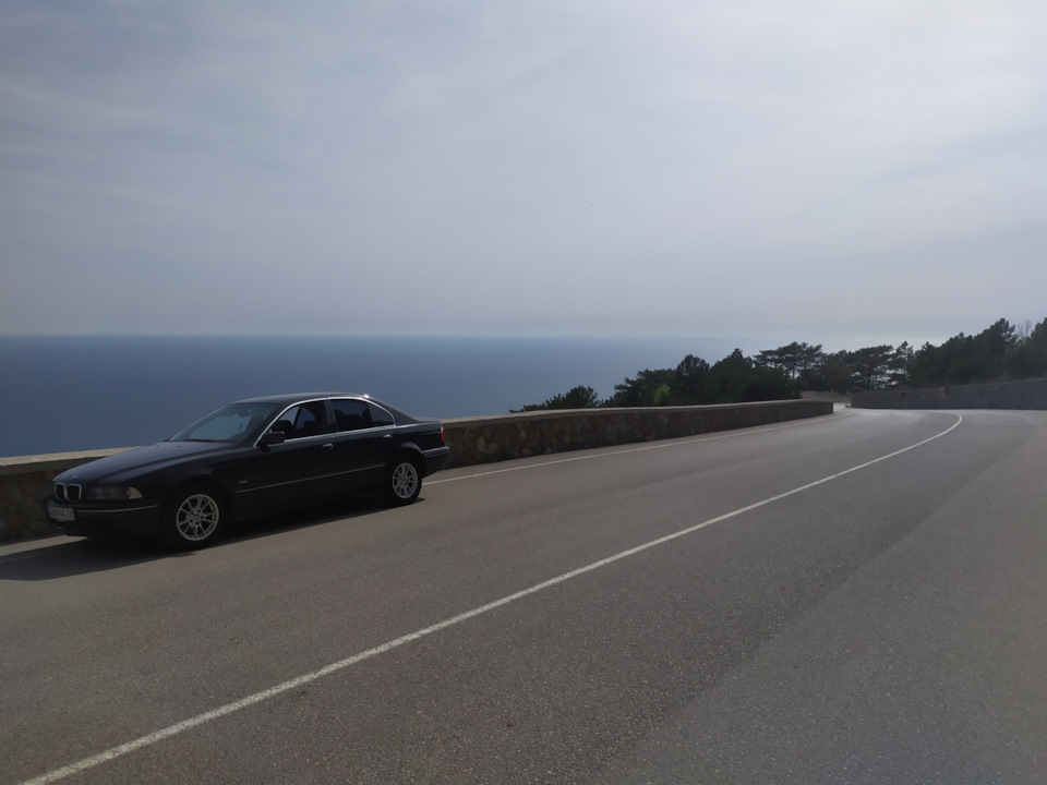 Замена тормозной жидкости, передних тормозных колодок — BMW 5 series ...