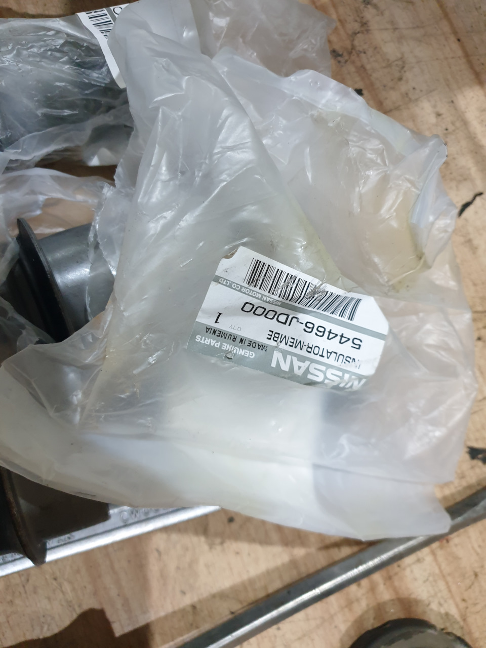 54466JD000 Сайлентблок NISSAN INFINITI | Запчасти на DRIVE2