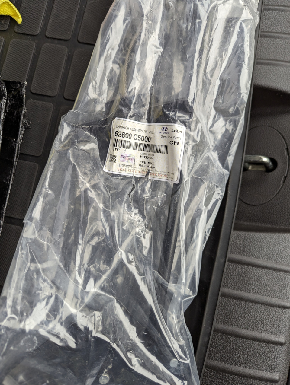 62800C5000 Кронштейн запасного колеса KIA HYUNDAI | Запчасти на DRIVE2