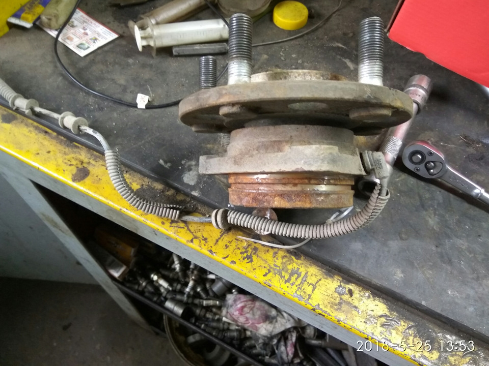 Заменил ступицу переднюю левую — SsangYong Rexton (2G), 2,7 л, 2010 ...