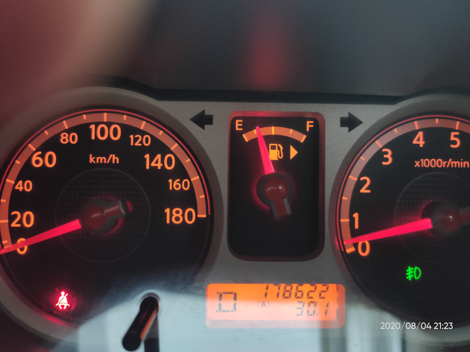 замена масла в двс — Nissan Note (1G), 1,5 л, 2007 года | плановое ТО ...
