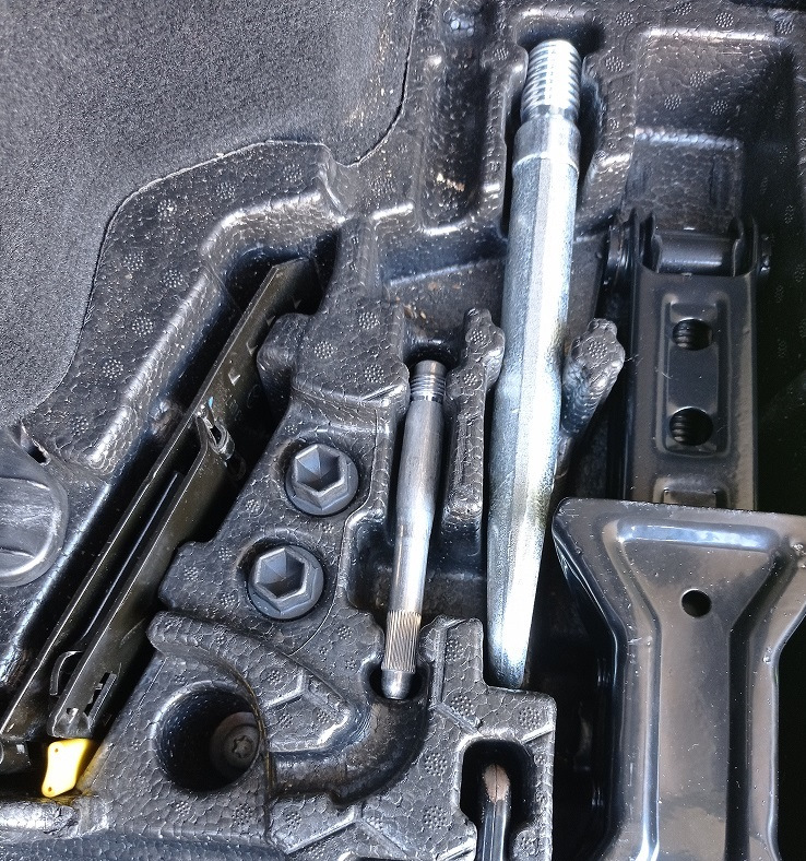 Прикупил монтажный болт для колес — Mercedes-Benz GLK-Class (X204), 2,1 ...