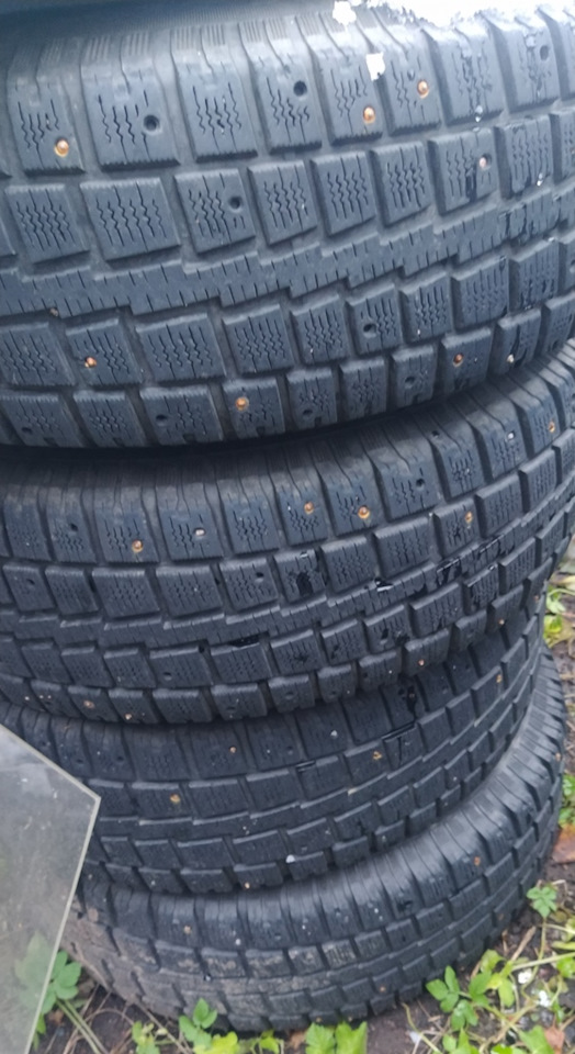 Шины зимние шипованные Cooper 245/75 R16, литые диски Mitsubishi 7Jx16 ...