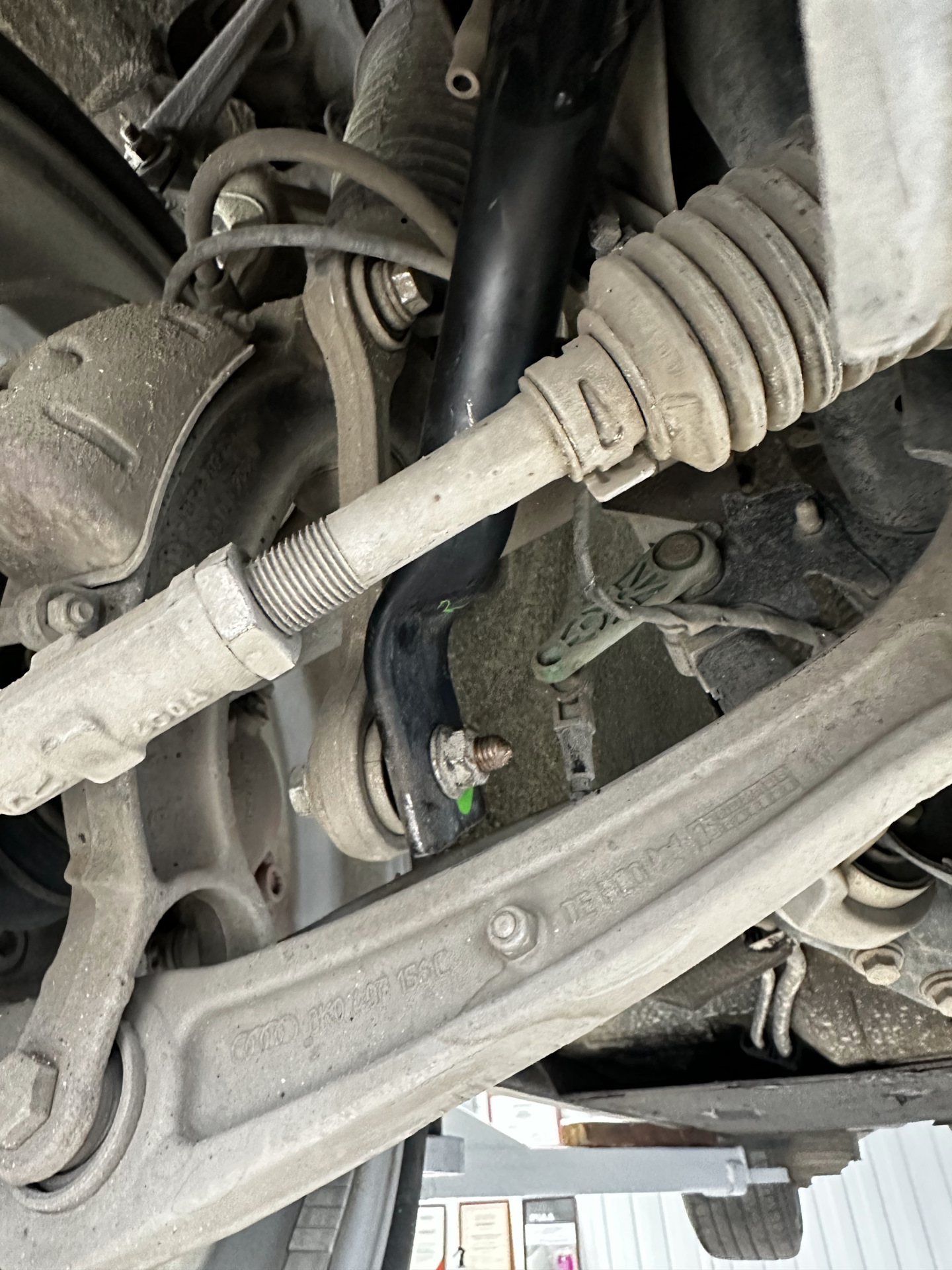 Установка стабилизаторов от Audi Q5/SQ5 на Audi A6 C7 — Audi A6 (C7), 2 ...