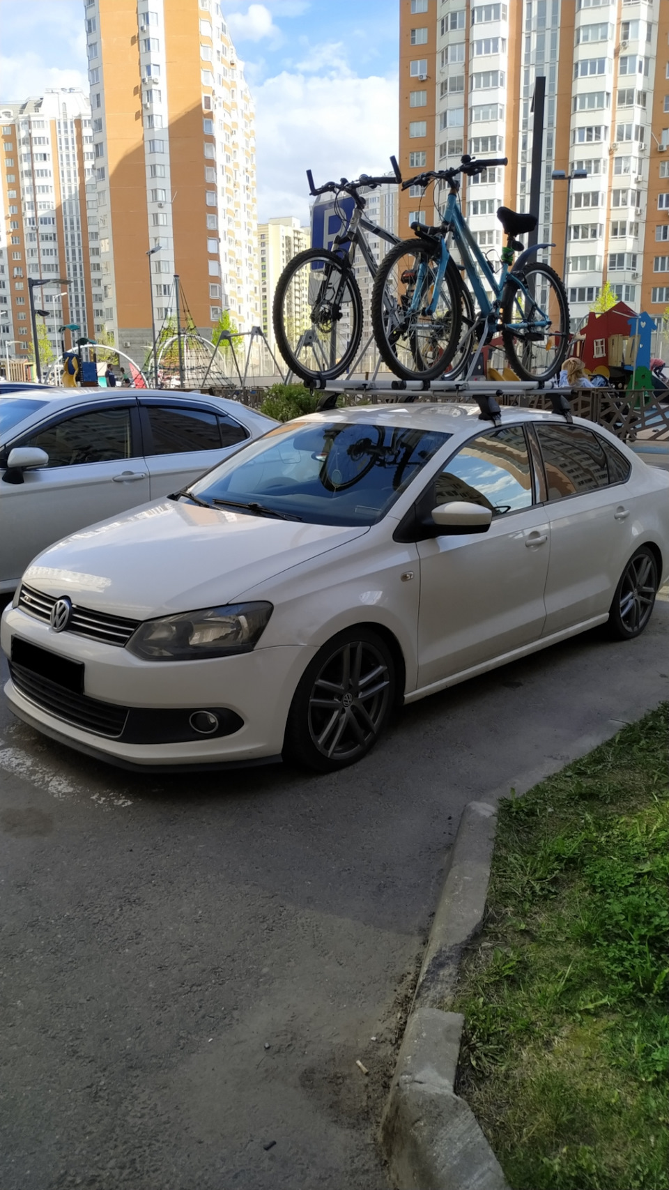 Багажник на крышу поло + велокрепления — Volkswagen Polo Sedan, 1,6 л ...