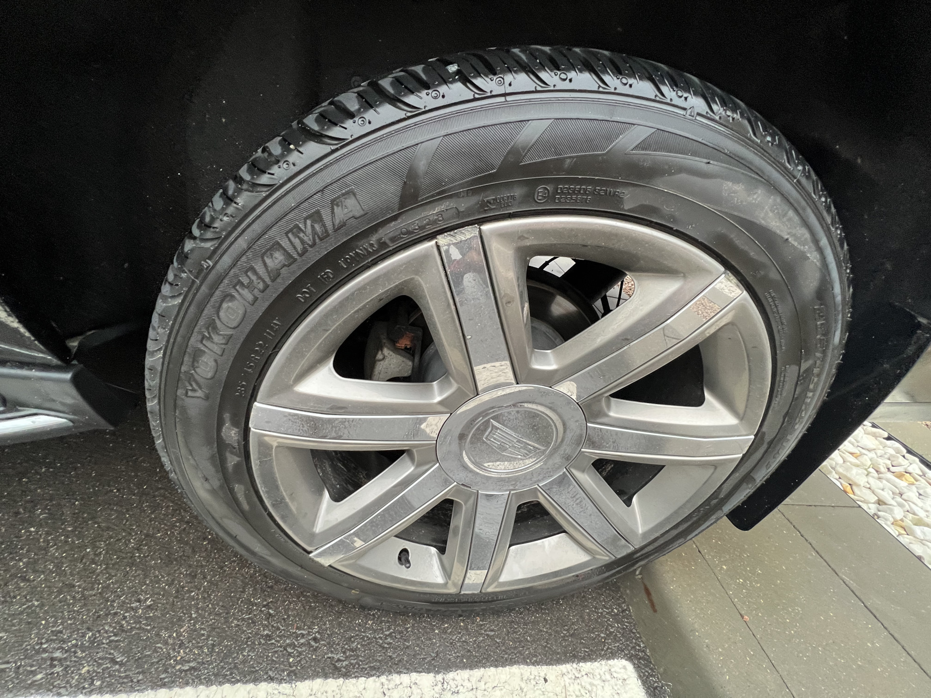 ТО: поменял задние диски и колодки — Cadillac Escalade ESV (3G), 6,2 л ...